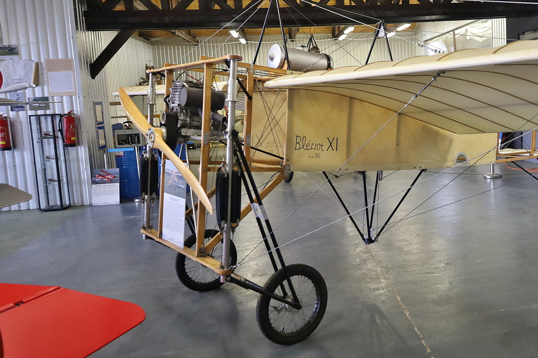 První zprávy - Domácí - Pod Kunětickou horou ožívá nejen Kašparův Blériot