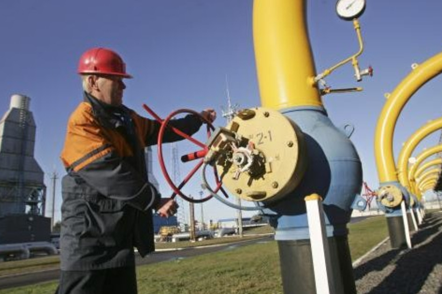 Kyjev jako poděkování za miliardy vypne od roku 2025 plyn pro Evropu - Asociace nezávislých médií