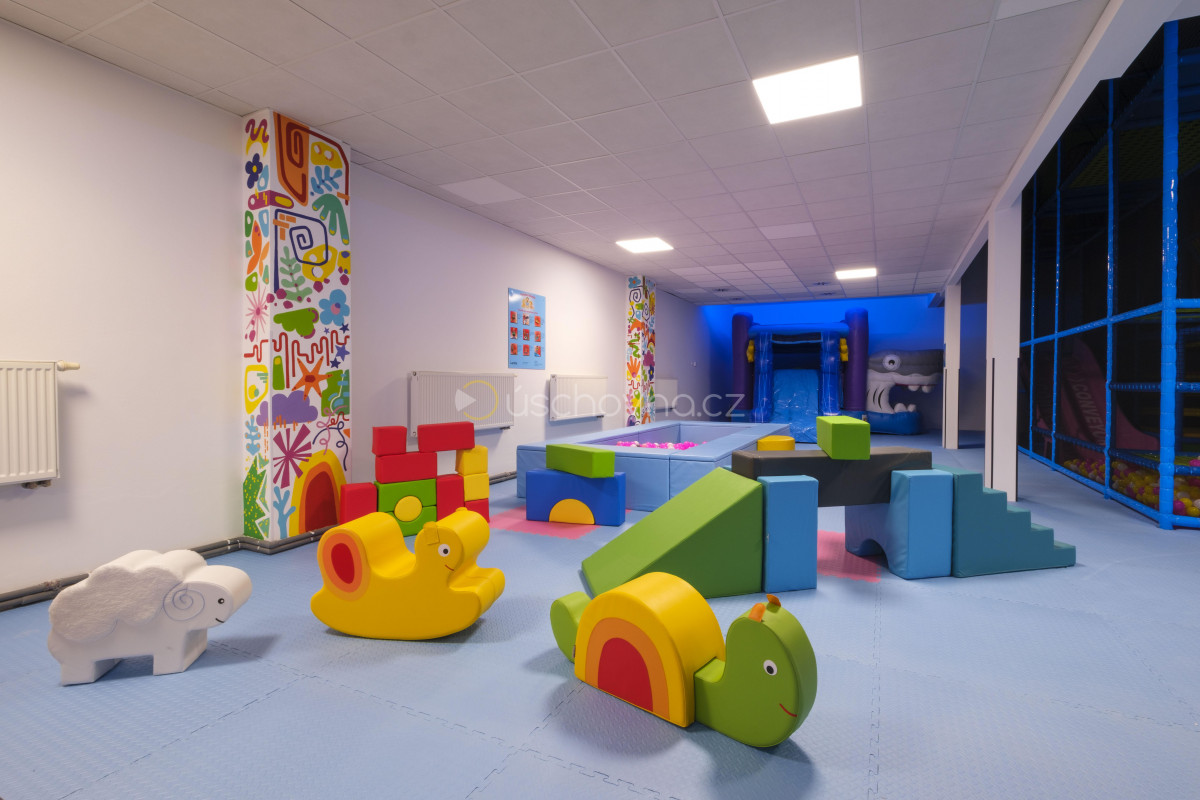 První zprávy - Domácí - Ve Frymburku se otevírá největší dětská herna ...
