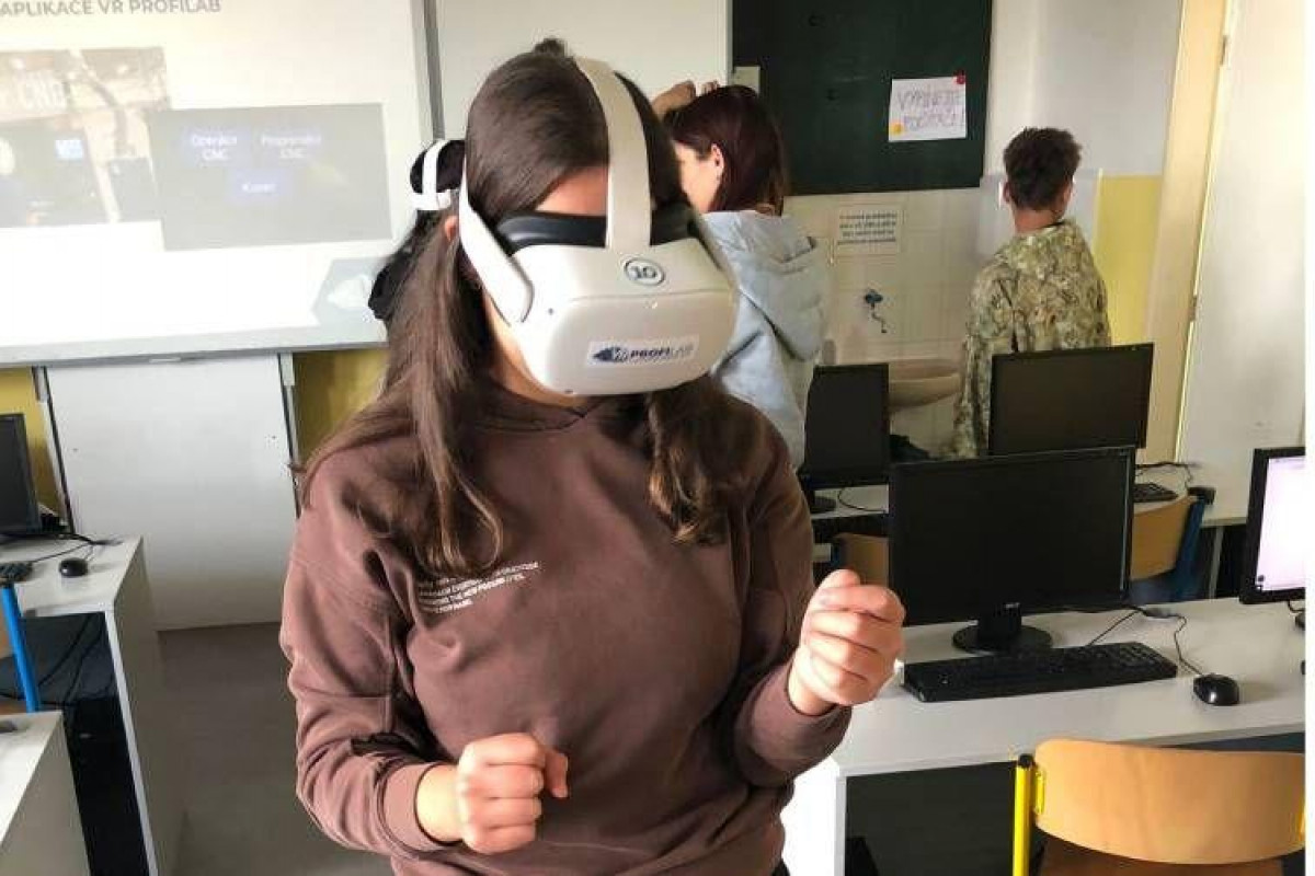 První zprávy - Domácí - Studenti si mohou vyzkoušet profesi policisty nebo lékaře