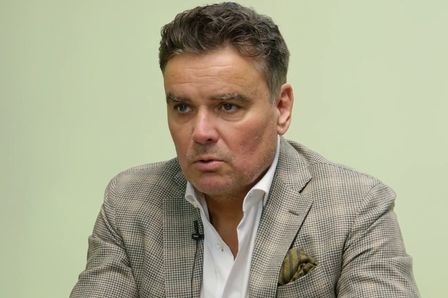 První zprávy - Domácí - Konec vlády, který nekončí. Holec o „východním ...