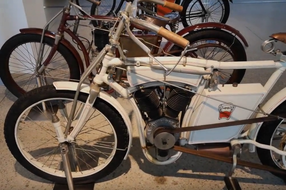 První zprávy - Domácí - První český motocykl: Ohlédnutí za průlomem ...